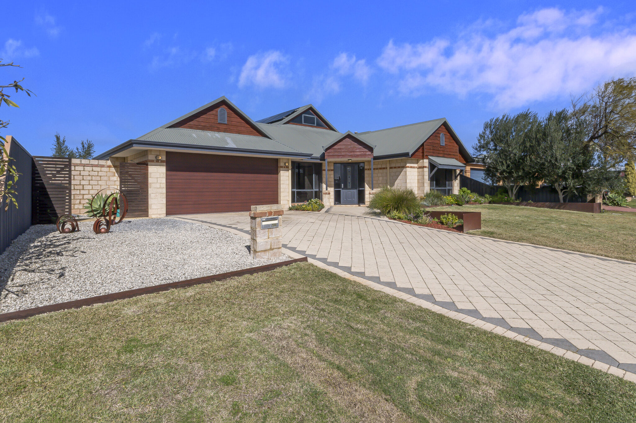 Sara Muir Real Estate – Perth